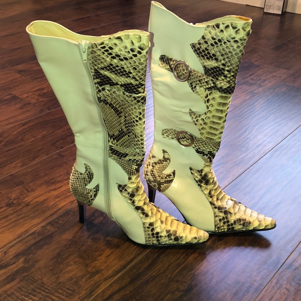 Brand New Leather And Snake Skin Boots - Gem